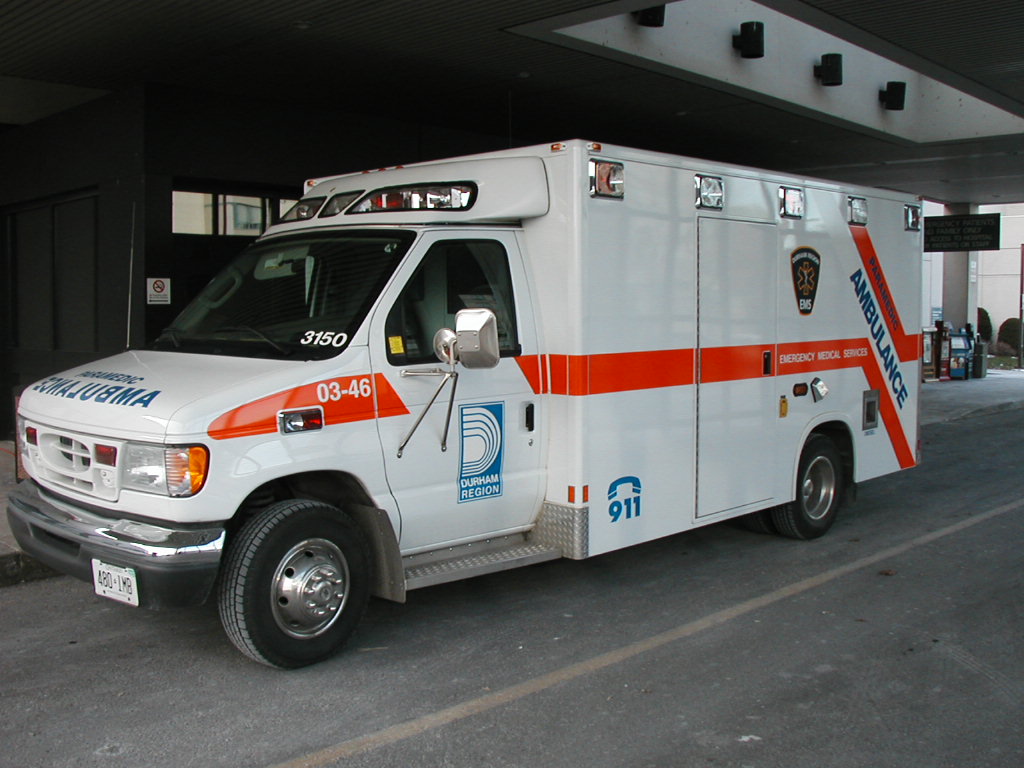 AMBULANCES FROM AROUND THE WORLD - CANADA 6