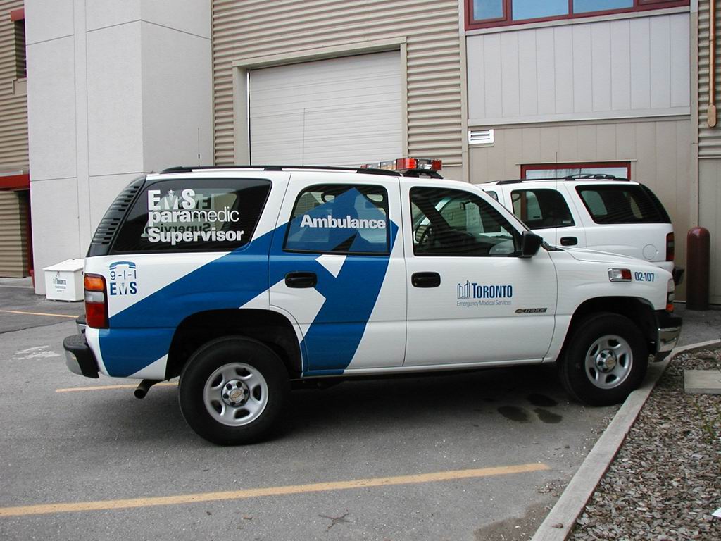 AMBULANCES FROM AROUND THE WORLD - CANADA