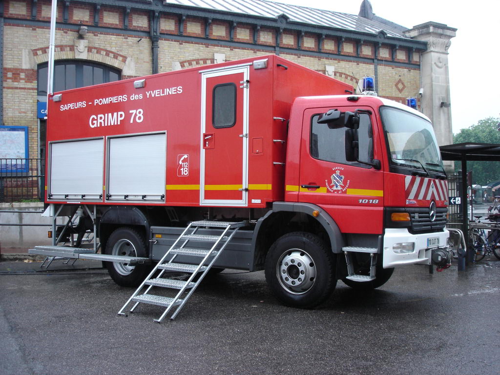 FIRE APPLIANCES FROM AROUND THE WORLD - France